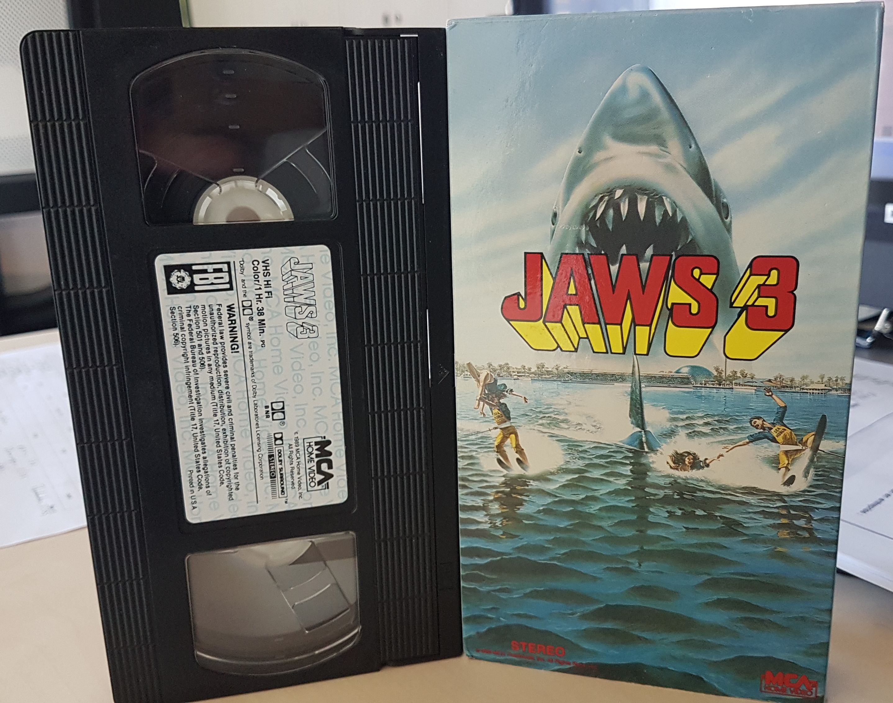 Jaws 3D » Blog Archive » Jaws 3 VHS (Canada-USA/1989)